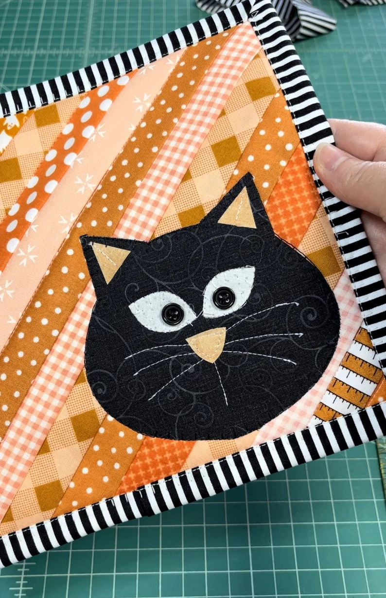 Black Cat Fabric Coasters - Quilt Pattern - Free Patterns